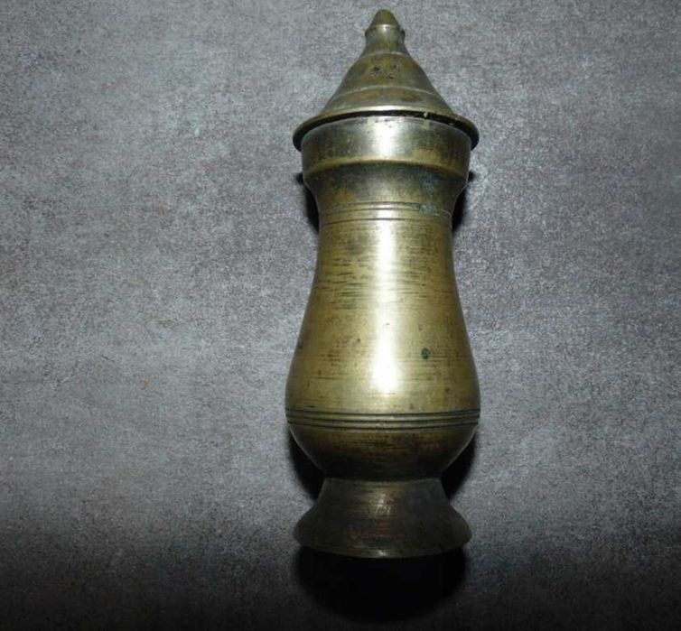 Stara mosiężna solniczka lub na pieprz Czechowice-Dziedzice • OLX.pl