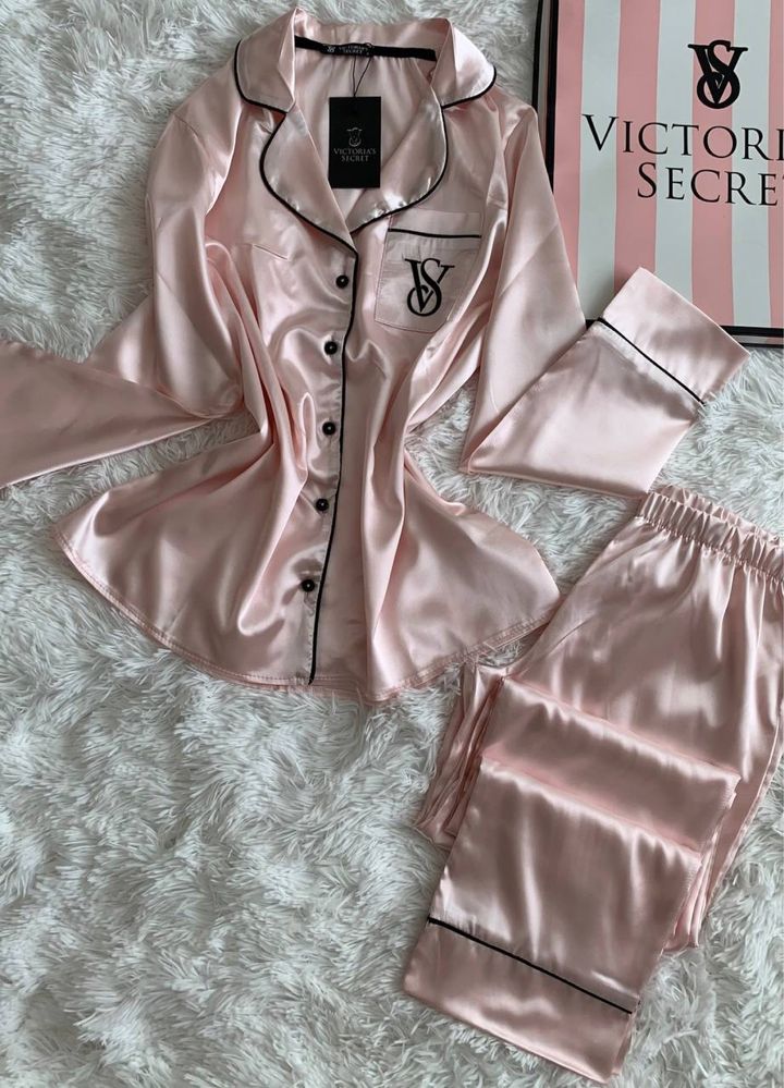 Піжама Victoria’s Secret, Вікторія Сікрет: 990 грн. - Піжами Вінниця на Olx