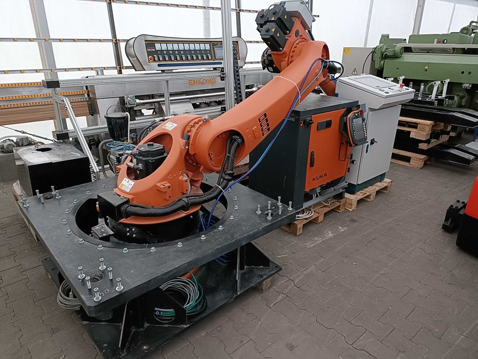 Stanowisko lakiernicze LESTA z robot KUKA ściana lakiernicza Wagner ...