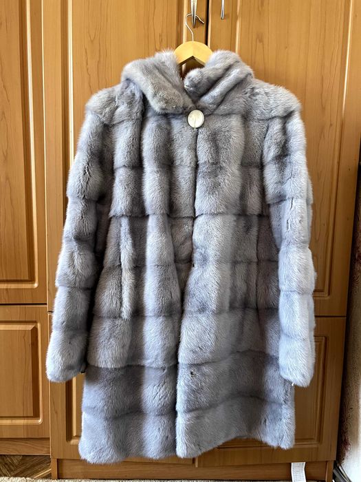 Норкова шуба сіро блакитного кольору 15 000 грн Шуби кожухи Біла Церква на Olx