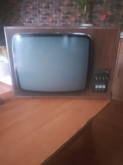 Telewizor PRL UNITRA Neptun 421 Starachowice • OLX.pl