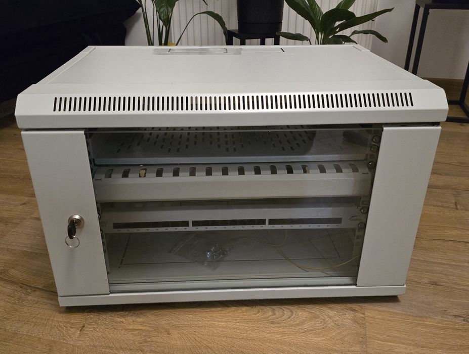 Szafa rack 6U 19 cali, patchpanel 5e, półka, organizer Warszawa ...