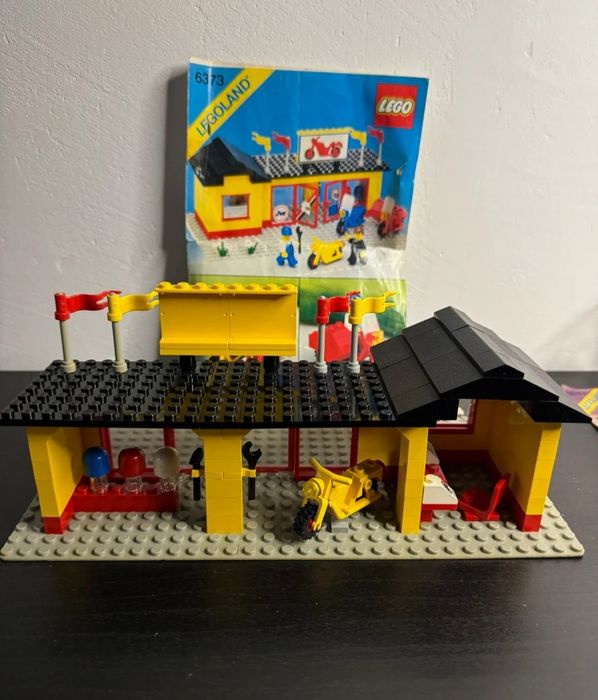 LEGO Vintage 6373 - Motorcycle Shop Olivais • OLX.pt