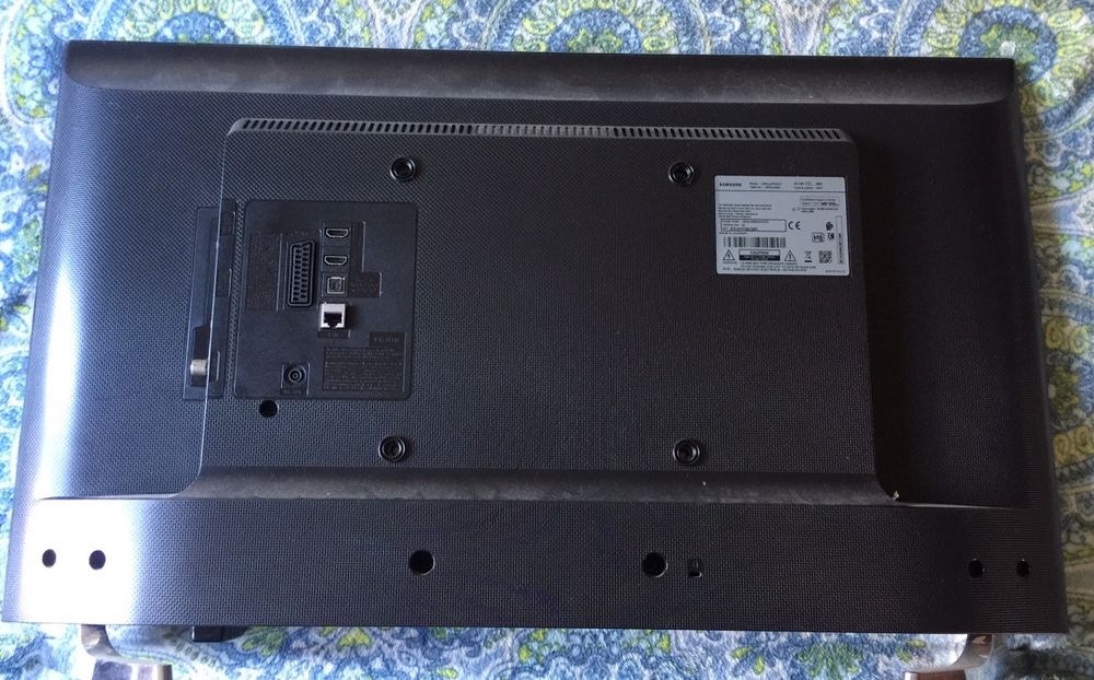 Samsung HD Smart TV com ecran rachado Algueirão-Mem Martins • OLX.pt