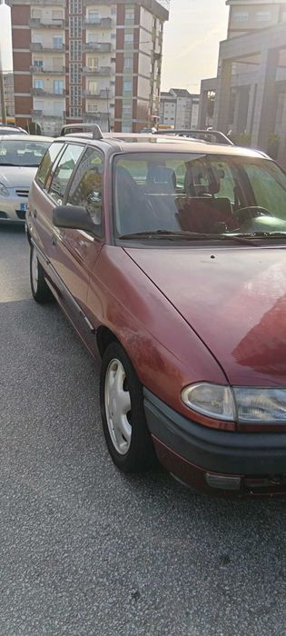 Opel Astra 4 Portas Vinho Braga (Maximinos, Sé E Cividade) • OLX.pt