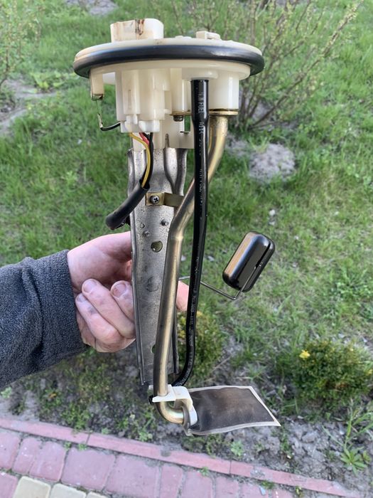 Тойота (toyota land criiser)83320 60340 датчик уровня топлива в сборе ...