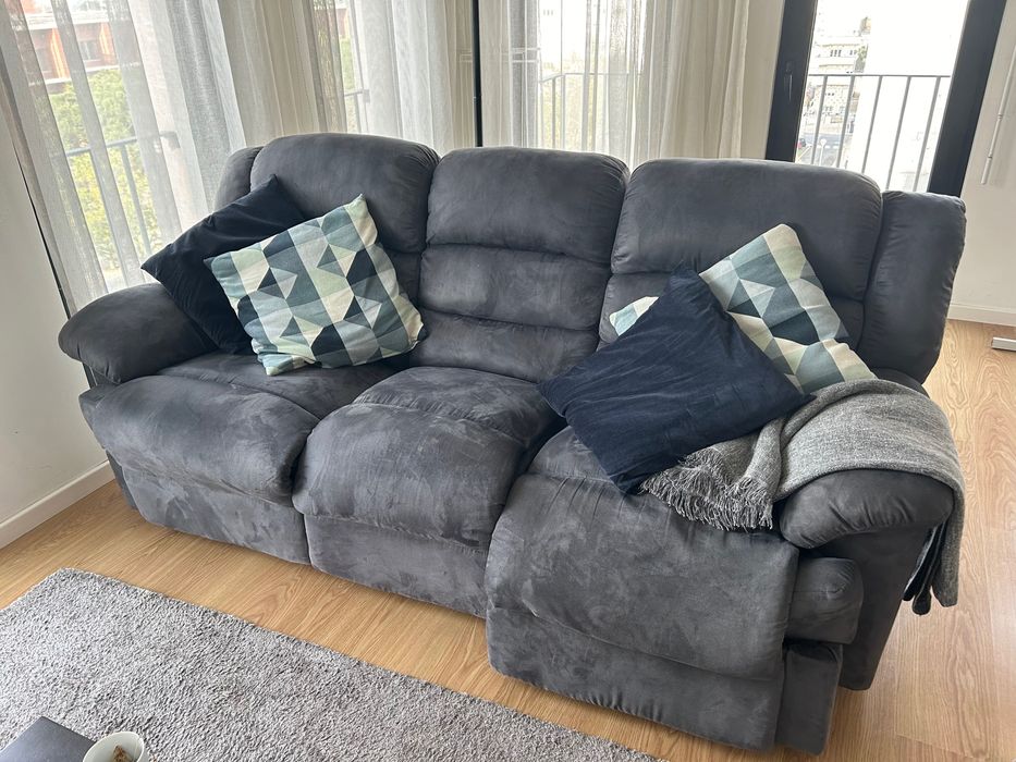Sofá de 3 lugares reclinável Avenidas Novas • OLX Portugal