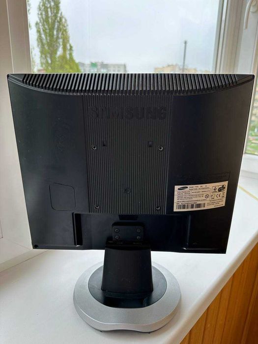 Samsung 710N самсунг 17 дюймів для відеоспостереження видеонаблюдения ...