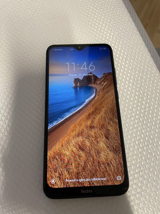 Xiaomi Redmi 8 M1908 w pelni sprawny, ukruszony ròg Rozalin • OLX.pl