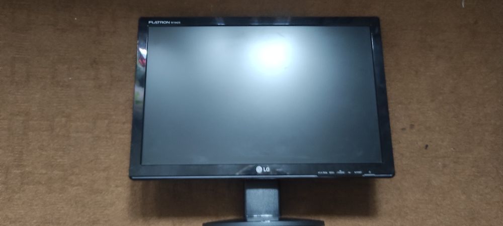 Монитор 19" lg и viewSonic: 400 грн. - Монітори Київ на Olx