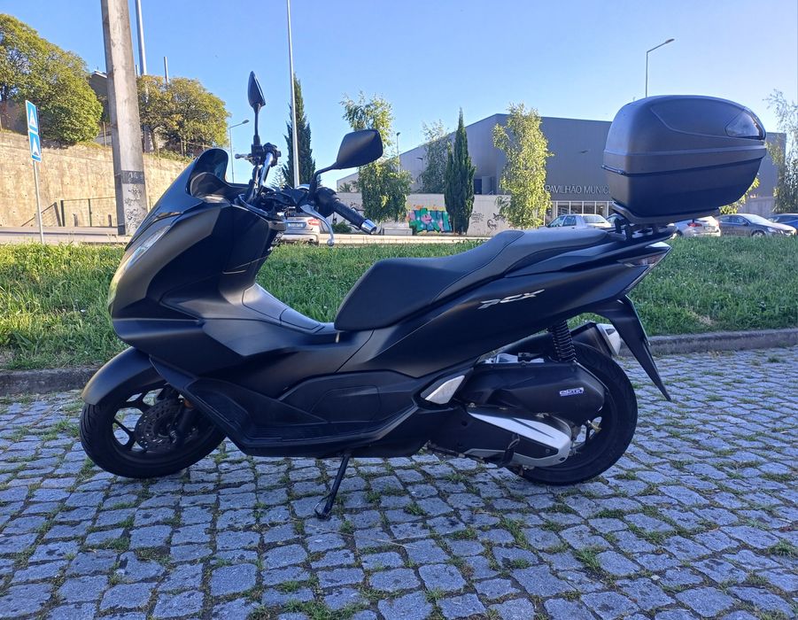 Mota Honda PCX 125 cc ano 2021 Pedrouços • OLX.pt