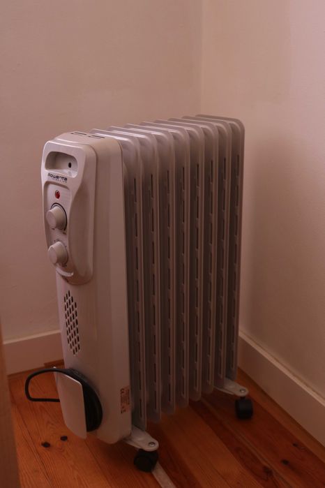 Rowenta Oil Radiator Heater (Model BU2620F0) – €29 Arroios • OLX.pt