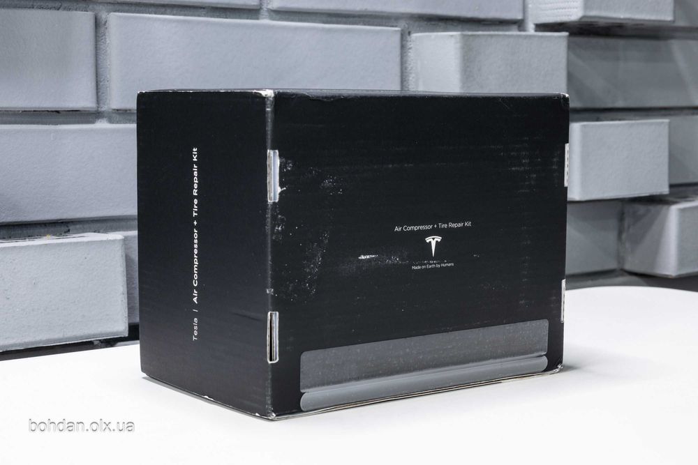 Tesla Air Compressor + Tire Repair Kit 3.0: 5 100 грн. - Автонасоси ...