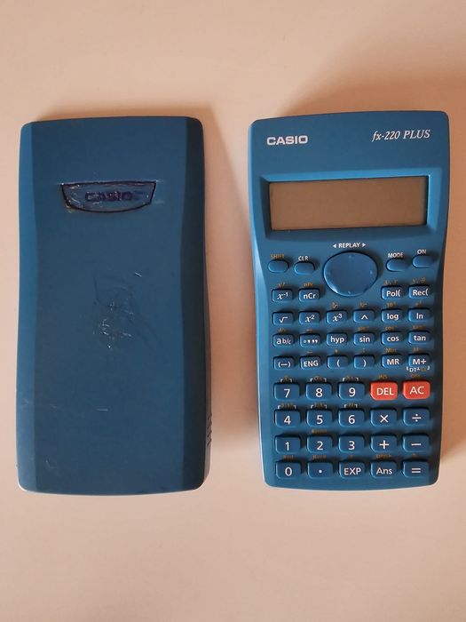 Calculadora Científica CASIO fx 220 plus Canidelo • OLX Portugal