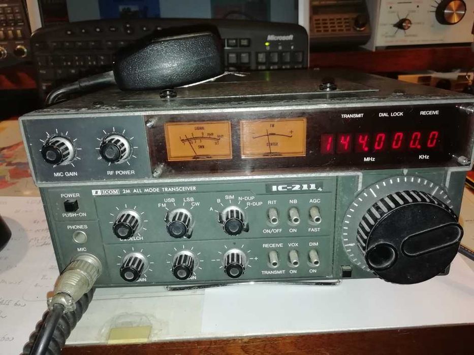 ICOM 211 - VHF Base - Radioamador Lumiar • OLX Portugal