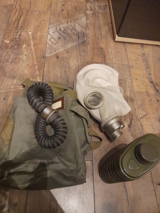 Maska wojskowa przeciwgazowa SzM-41M SŁOŃ komplet Kowalewo • OLX.pl