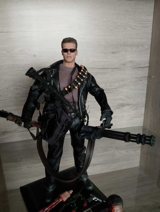 Hot toys Terminator Głogów • OLX.pl