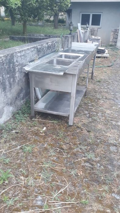 Banca. em inox em bom estado Muro • OLX Portugal