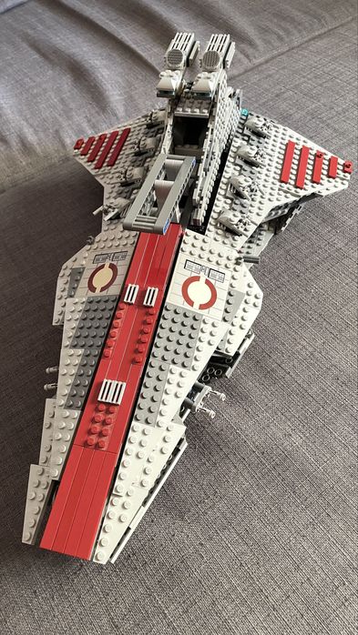 Lego Star Wars 8039 Venator-Class Republic Attact Cruiser Oeiras E São ...