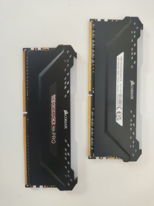 Ram 16gb ddr4 Corsair Vengeance RGB Pro 3200mhz - 2x8gb - sprawne ...