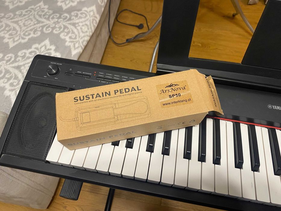 Pianino Yamaha Piaggero NP-12 w zestawie z pedałem i statywem Warszawa ...