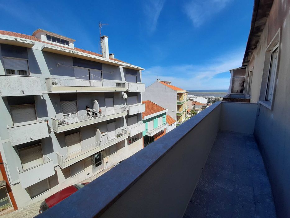 Apartamento T2 para Arrendar em Via Rara - Santa Iria da Azoia Santa ...