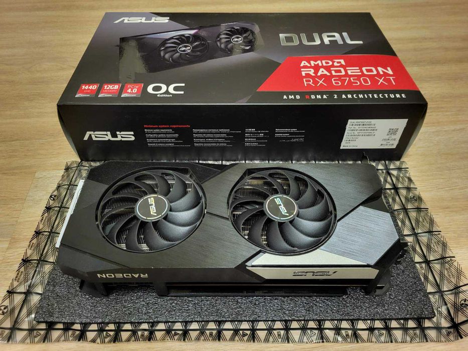 Відеокарта AMD Radeon RX 6750 XT 12 GB: 12 500 грн. - Комплектуючі та ...