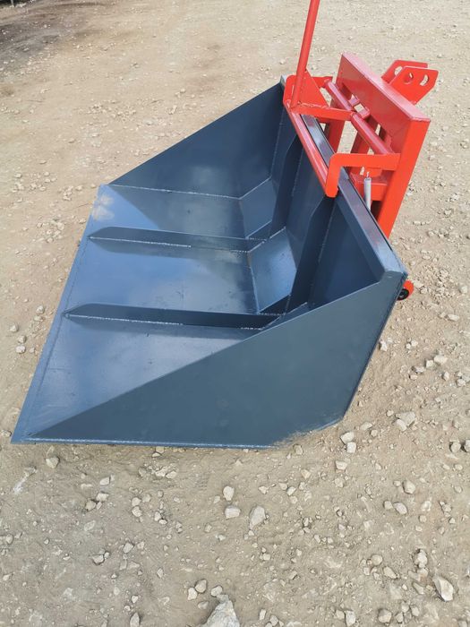 Szufla, łycha z kiprem na tył ciągnika Tuz, Pług do sniegu łyżka Śrem • OLX.pl