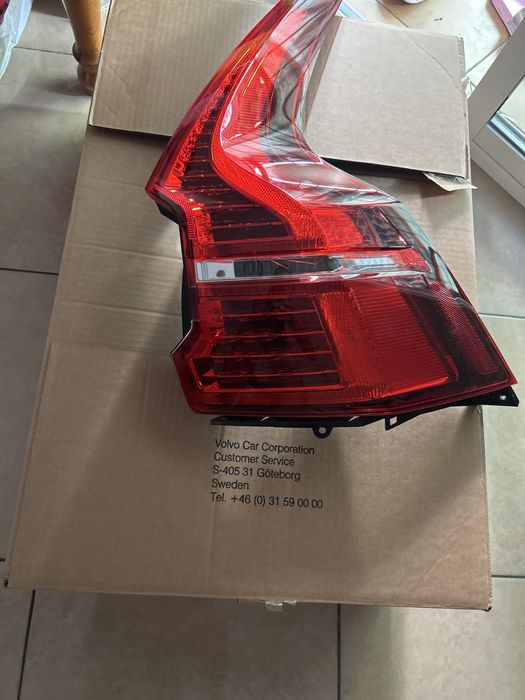 Оригинальный стоп volvo xc60 2020 с небольшим дефектом: 7 500 грн ...