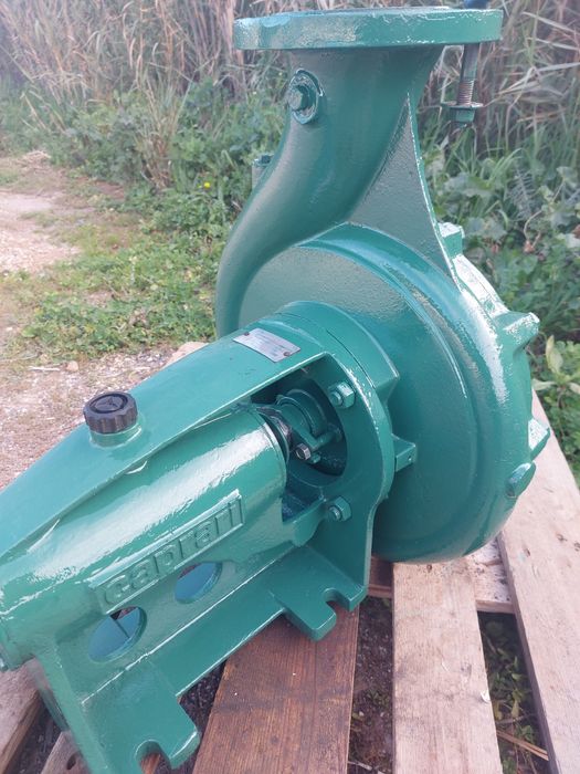 Bomba Caprari rega Santo Antão E São Julião Do Tojal • OLX Portugal