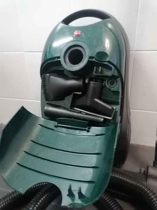 Aspirador Hoover 1800 Telios class Águas Livres • OLX Portugal
