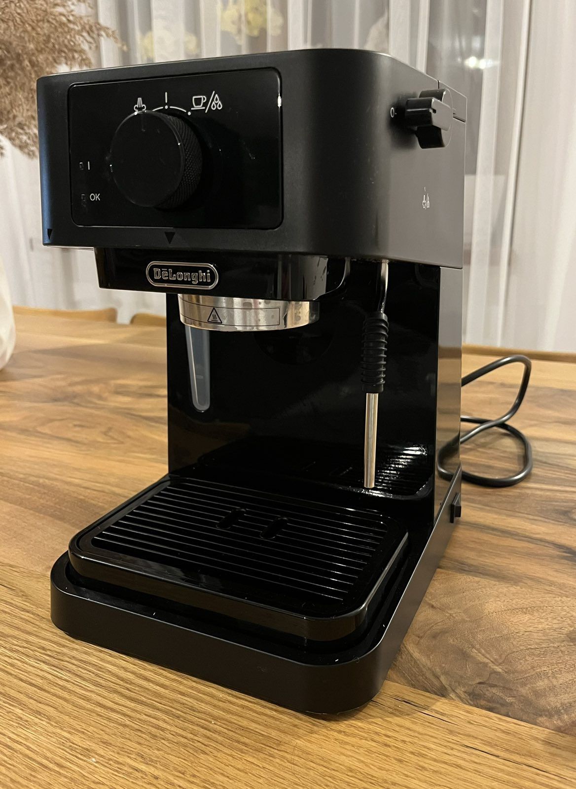 Кавоварка DeLonghi EC 230.BK: 3 000 грн. - Кавоварки / кавомолки Львів ...