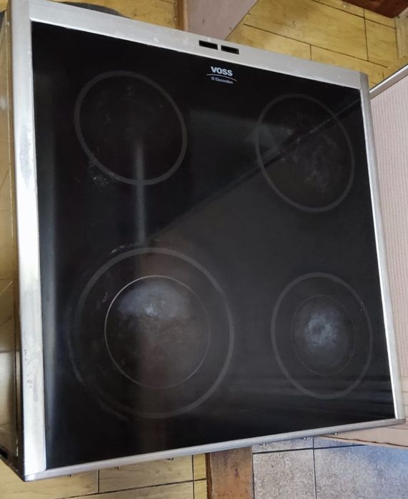 Електрична плита з духовою шафою Electrolux, Суховоля: 4 500 грн ...