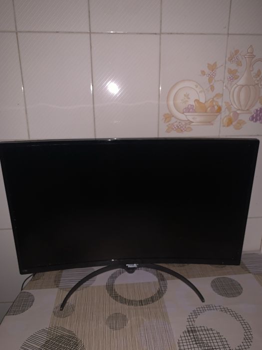 Monitor Philips LCD curvo de 27 polegadas Pontinha E Famões • OLX Portugal