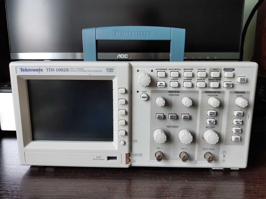 Цифровой осциллограф Tektronix TDS1002B - как новый!: 400 $ - Другое ...