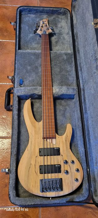 5 String fretless bass Caparica E Trafaria • OLX Portugal