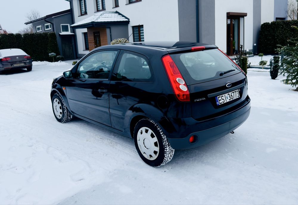 Śliczna Fiesta Od Kobiety Bez Wkładu Lift Mały Przebieg Bardzo Zadbana ...