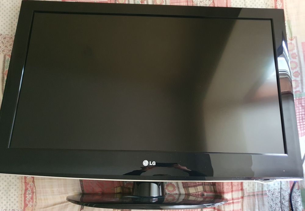 Televisão lg 37 polegadas Mafamude E Vilar Do Paraíso • OLX.pt