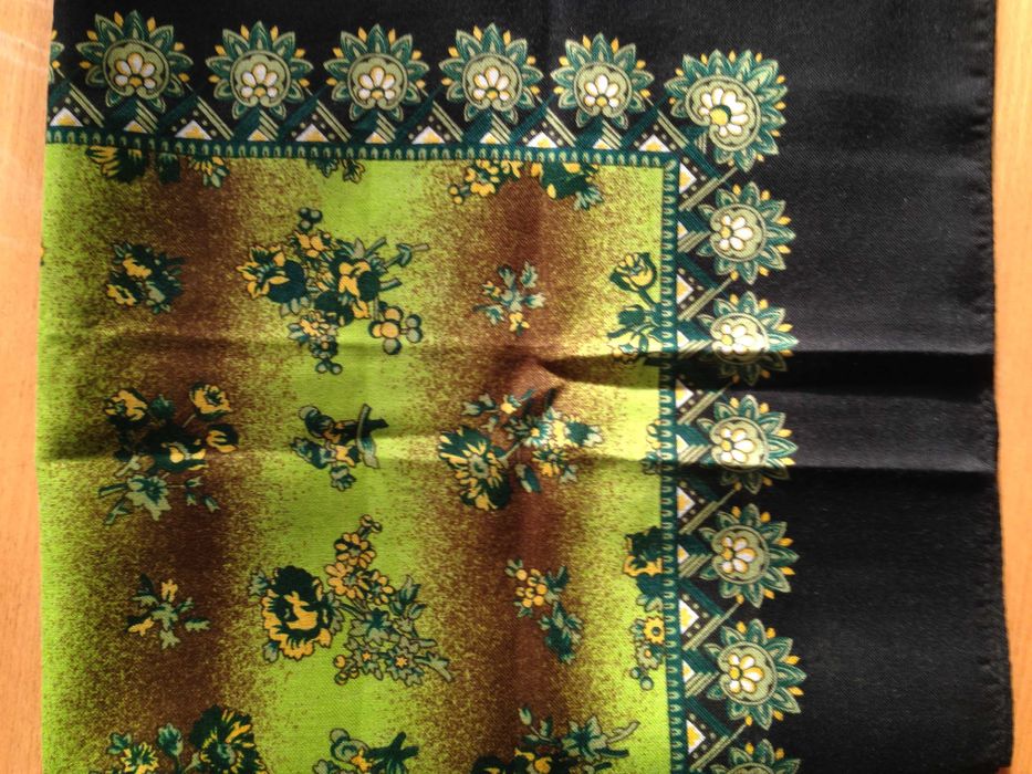 Велика Шерстяна хустина Старовинна хустина Хустка 1 000 грн Хустки Чортків на Olx