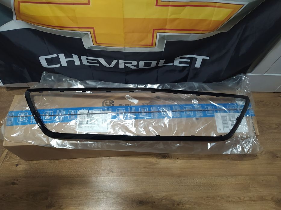 Chevrolet Bolt EUV решітка радіатора гриль хвиля 42788566 в НАЯВНОСТІ ...