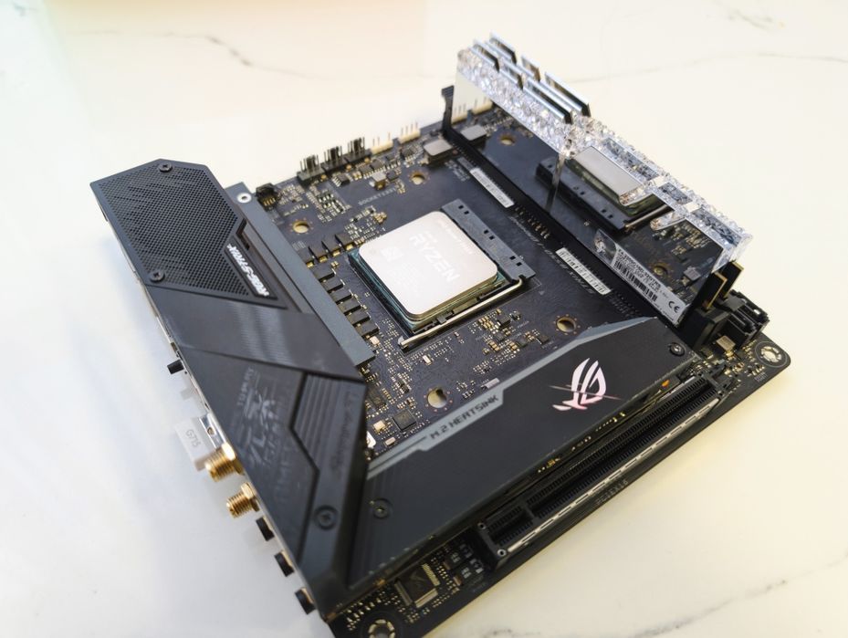 Материнская плата Asus Rog Strix B550i AM4: 6 450 грн. - Комплектуючі ...