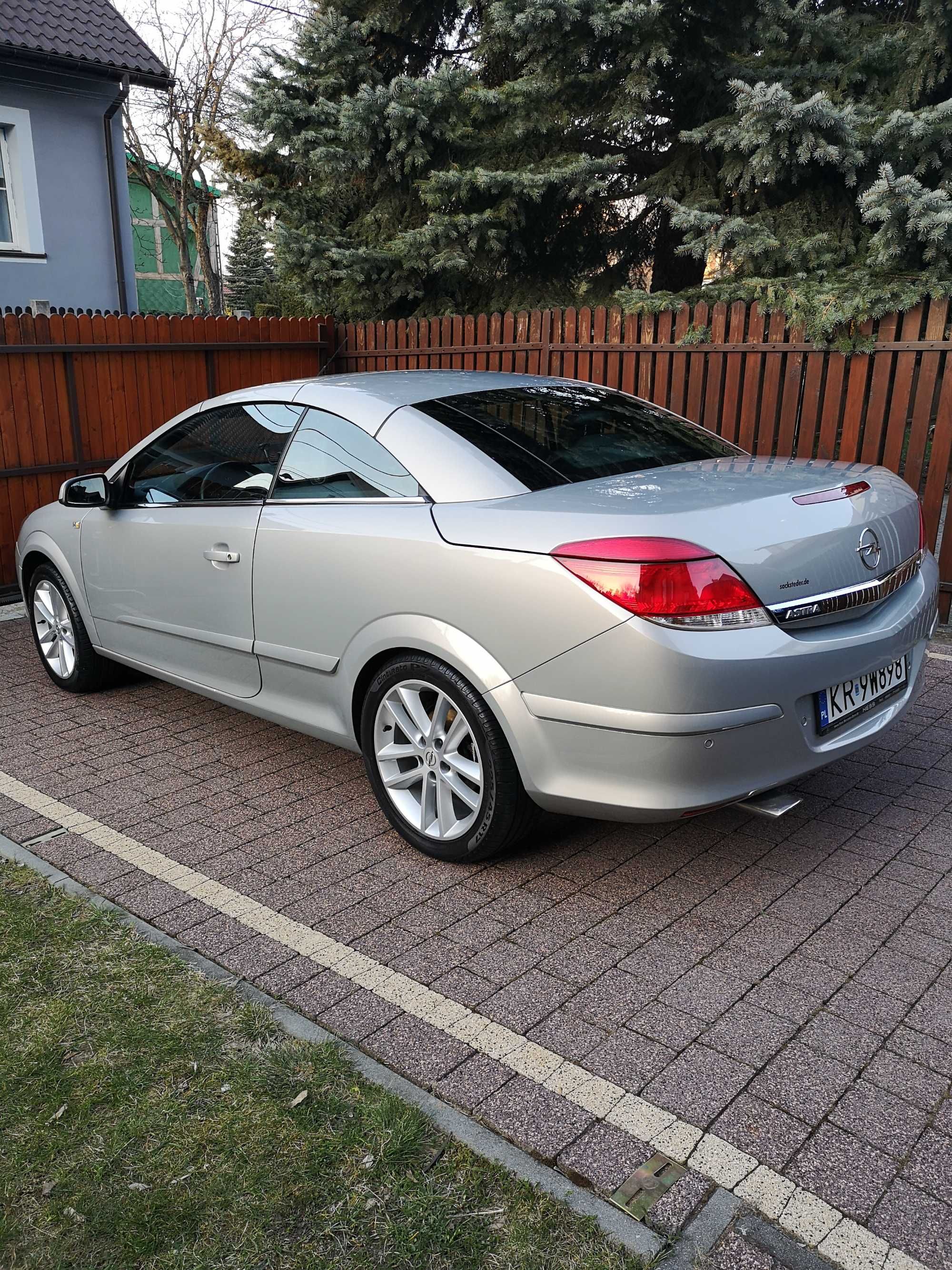 Opel astra cabrio store