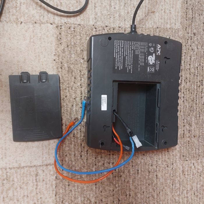 Бесперебійник ІБП АРС Back-UPS ES 700: 900 грн. - Безперебійники живлення Черкаси на Olx