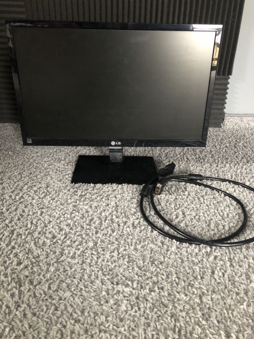 Monitor LG Flatron E2260V-PN Cieszyn • OLX.pl