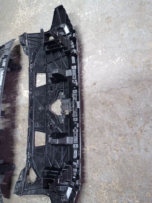 Підсилювач решітки радіатора Audi Q4 E-tron 89A807233: 3 000 грн ...