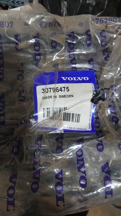 Решітка бампера нижня центральна Volvo xc70/XC60. Нова: 1 400 грн ...
