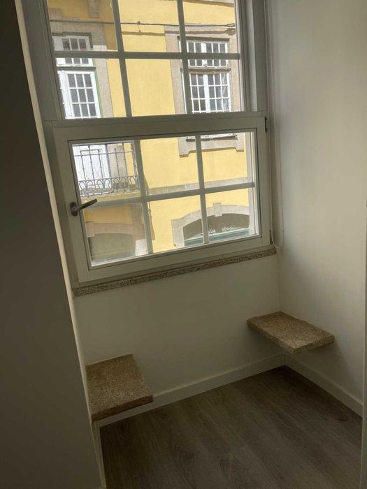 Aluguer de Apartamento T2 – Totalmente Renovado e Mobilado! Viseu • OLX.pt