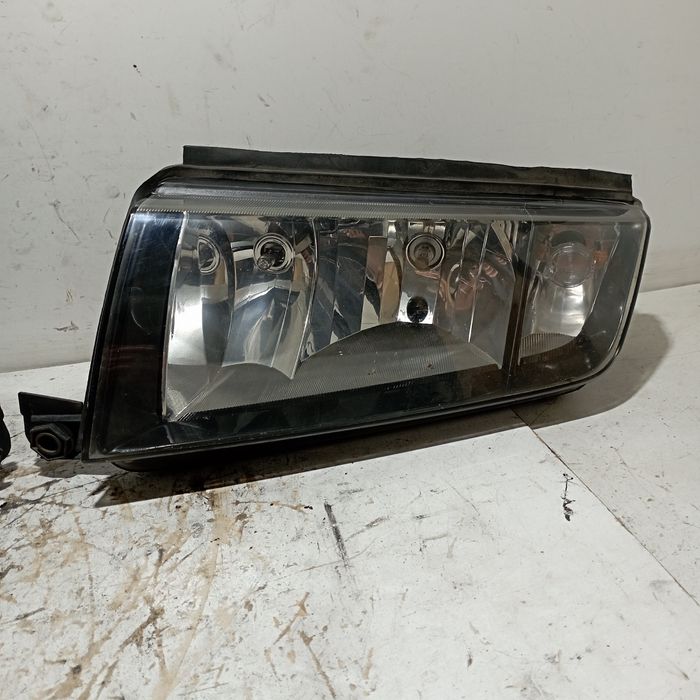 Фара Skoda Fabia 1 Шкода Фабія 1: 1 800 грн. - Передні фари Тернопіль на Olx