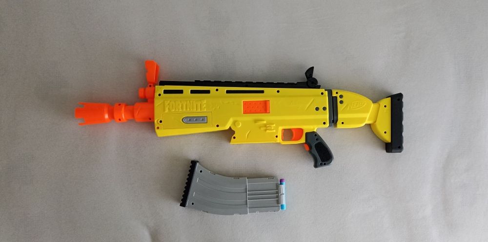 Nerf Scar de Fortnite S. João Da Madeira • OLX Portugal
