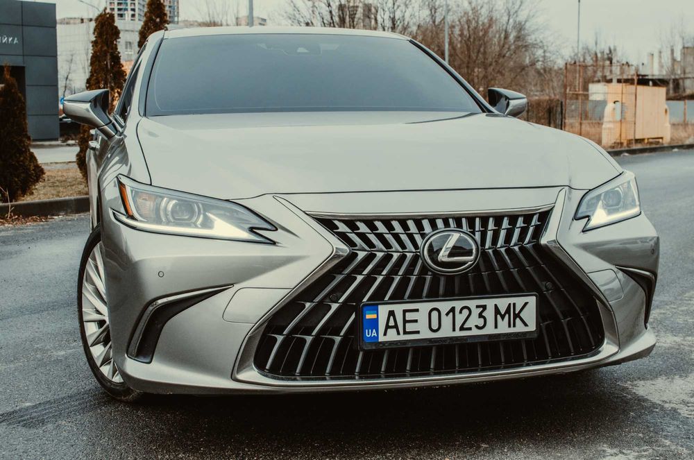 Lexus ES 250 Launch Edition: 46 000 $ - Lexus Дніпро на Olx